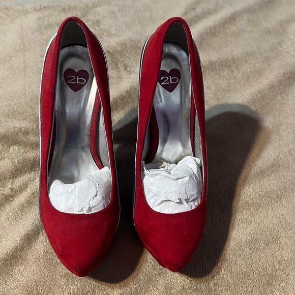 2B Bebe | Shoes | B2 Red Black Heels | Poshmark